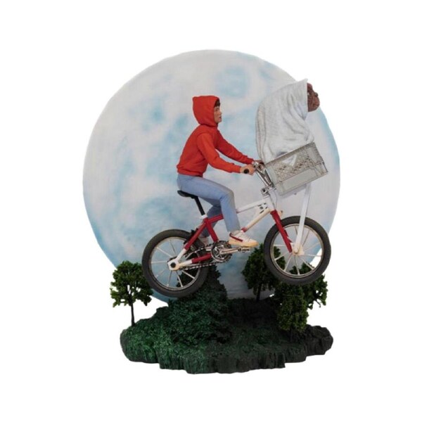 E.T Extra-Terrestrial & Elliot Deluxe 1:10 Scale Statue Toy | Woolworths